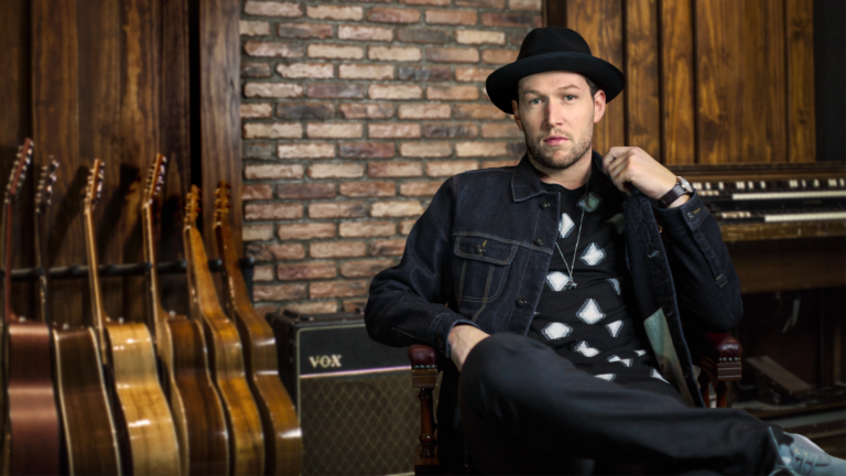 Thomas Oliver + Tom James - Luxor Live