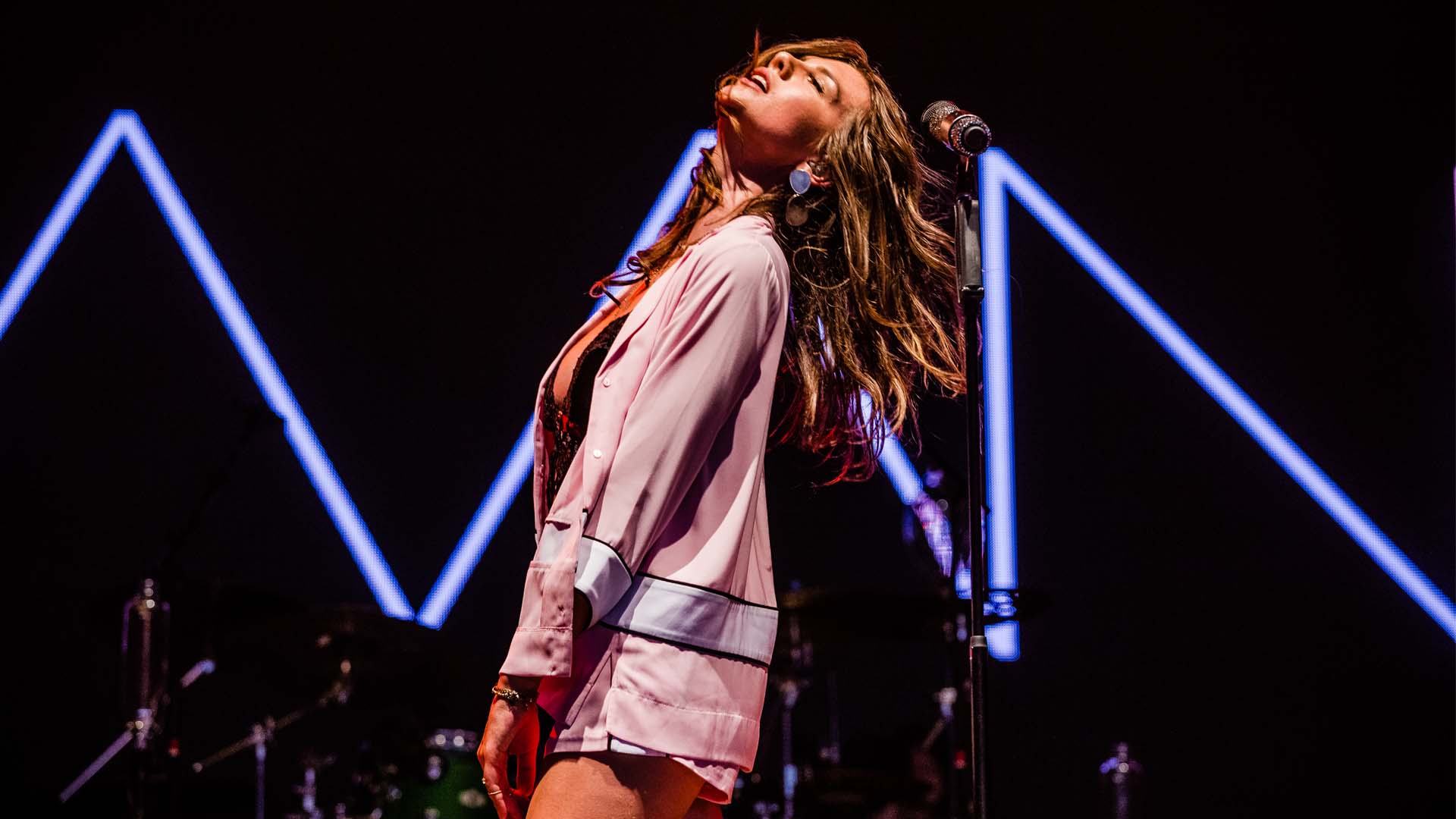 MAAN - vr 15 okt - Luxor Live